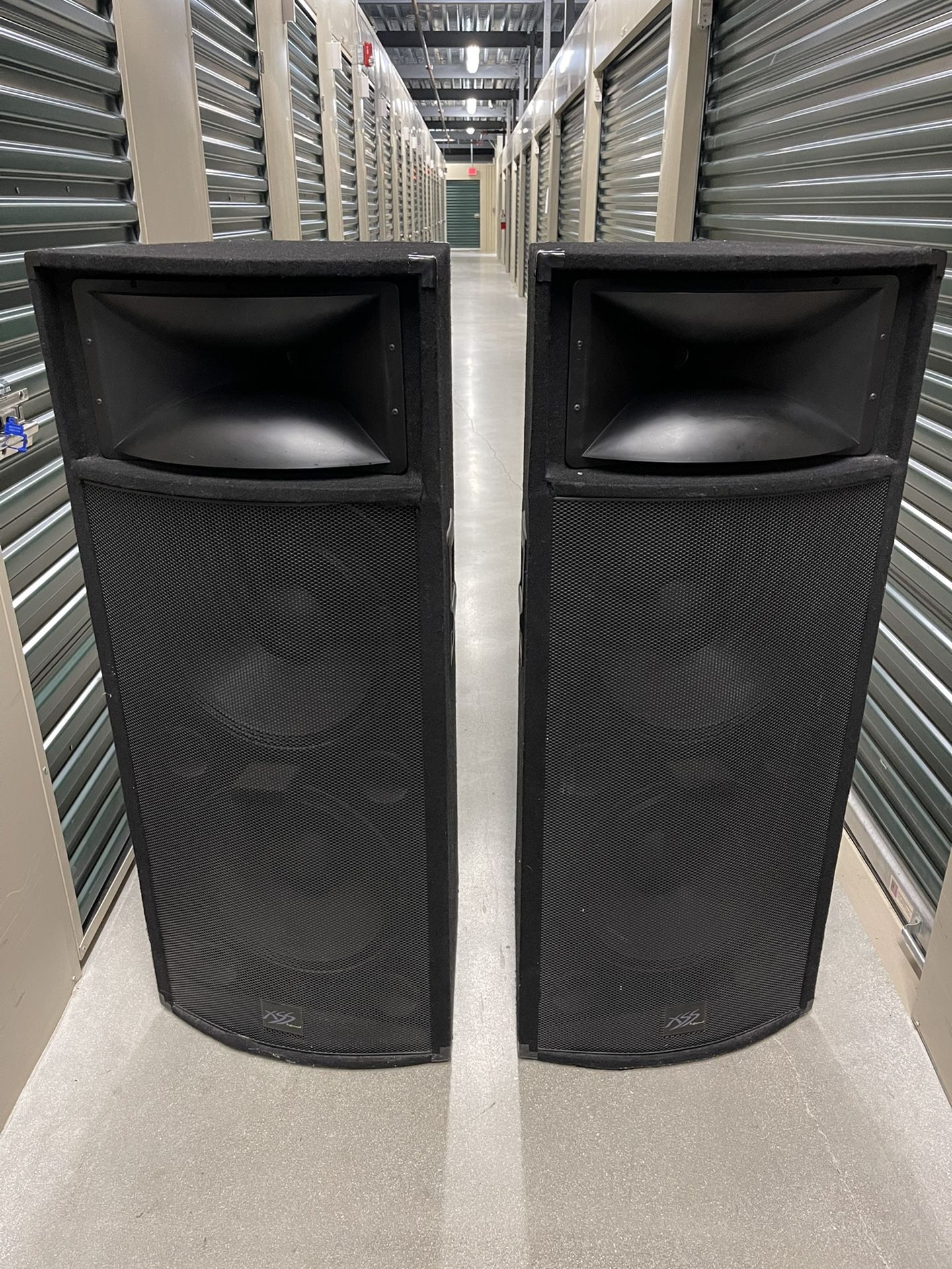 CSS Professional Speaker Cabinet Dual. for Sale in Miami Gardens, FL ...