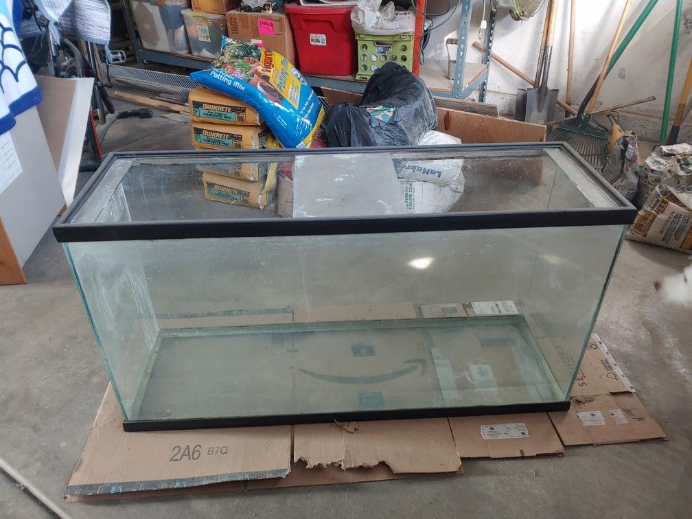75 Gallon Fish Tank for Sale in Hemet, CA - OfferUp