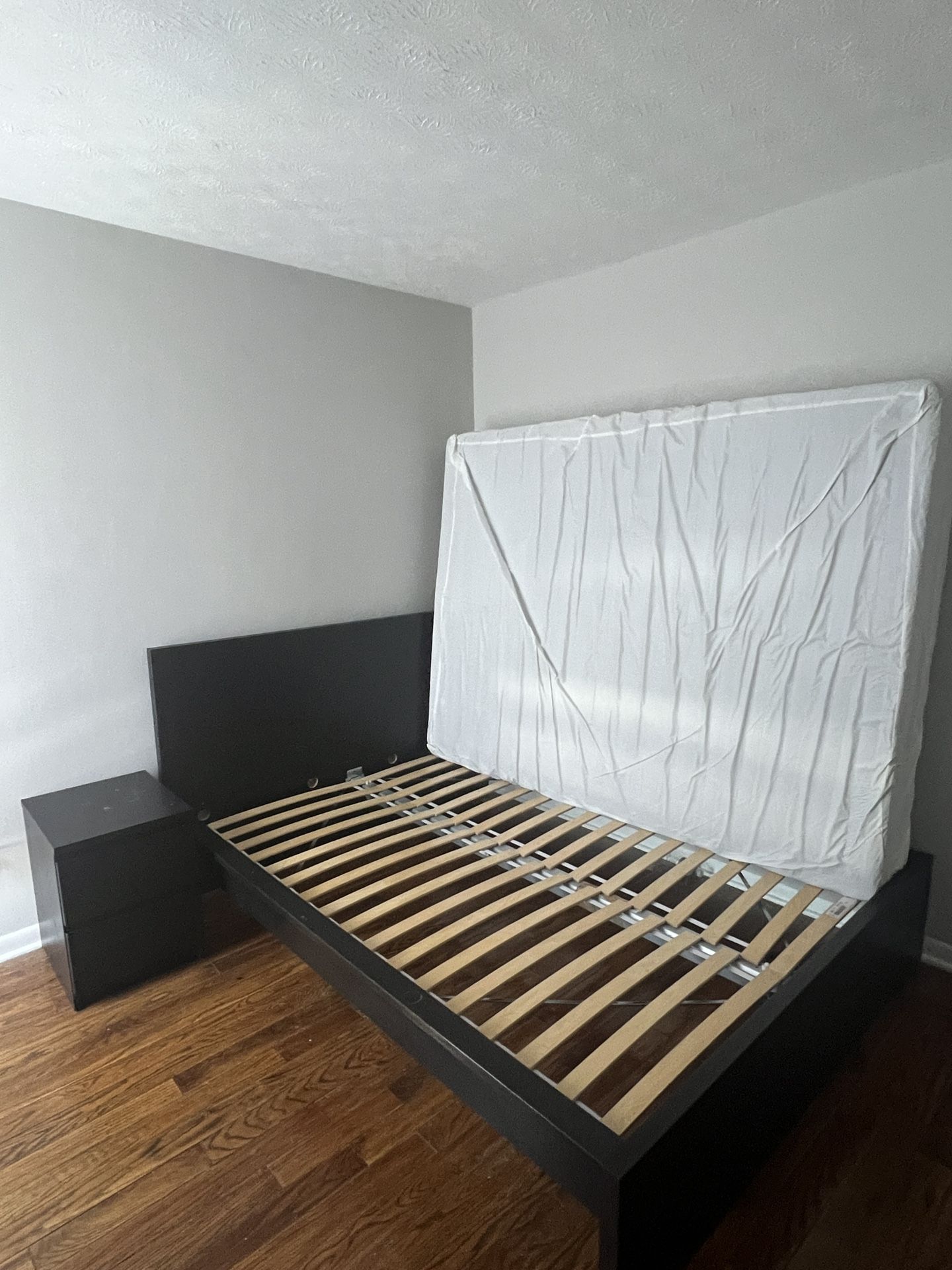 IKEA Malm Queen Size Bedframe , Night Stand And Queen Mattress for Sale ...