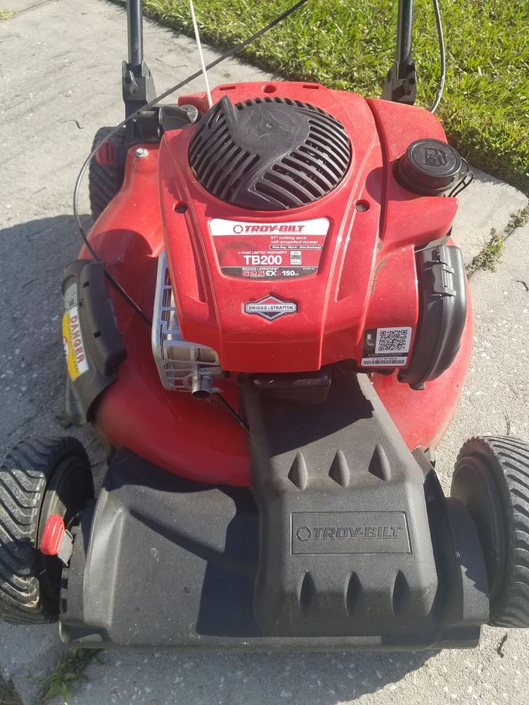 Troy Bilt tb200 Briggs & Stratton 625 series xei 150cc 21 inch cut deck ...