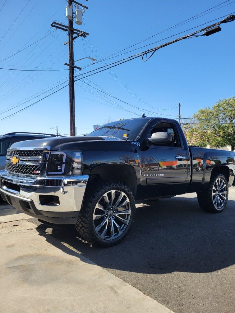 24" 24x10 Wheels Gunmetal Machine MT TIRES 35x12.50x24 10-ply M+S Chevy ...