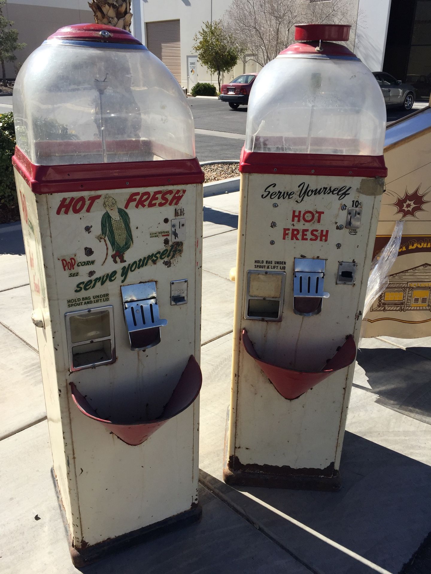 1940's vintage T&C Co. "Popcorn Sez" coin operated popcorn vending ...