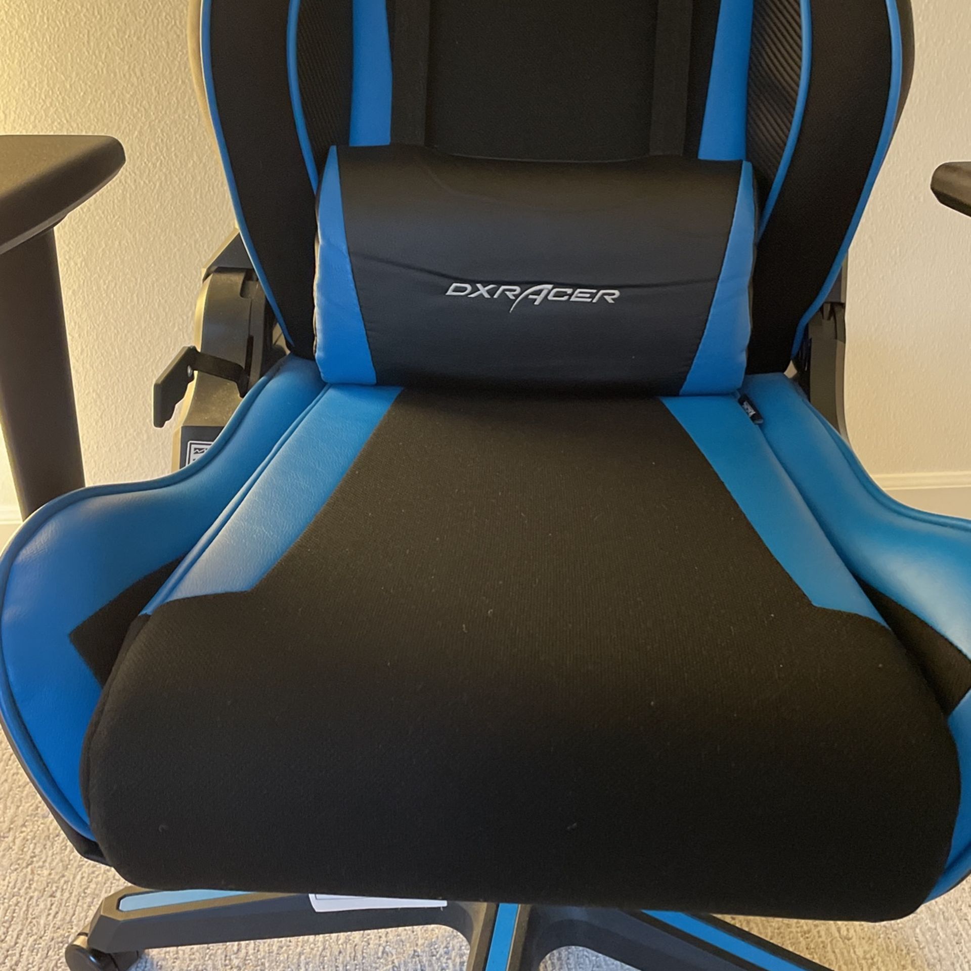 DxRacer Gaming Chair for Sale in Bellevue, WA - OfferUp
