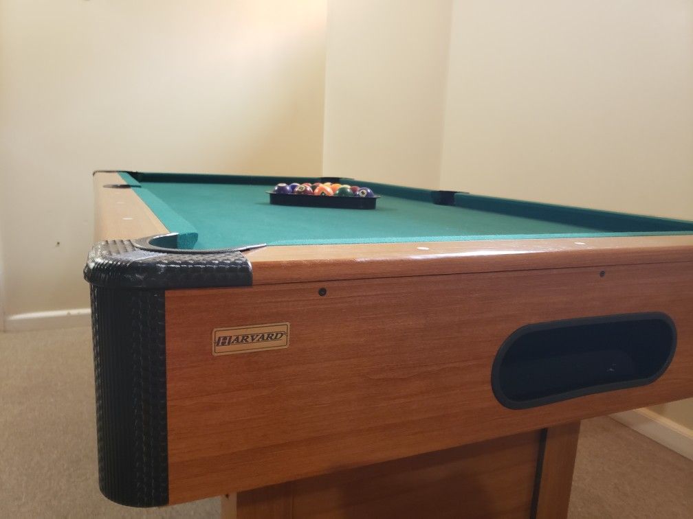 Harvard Sports Pool Table