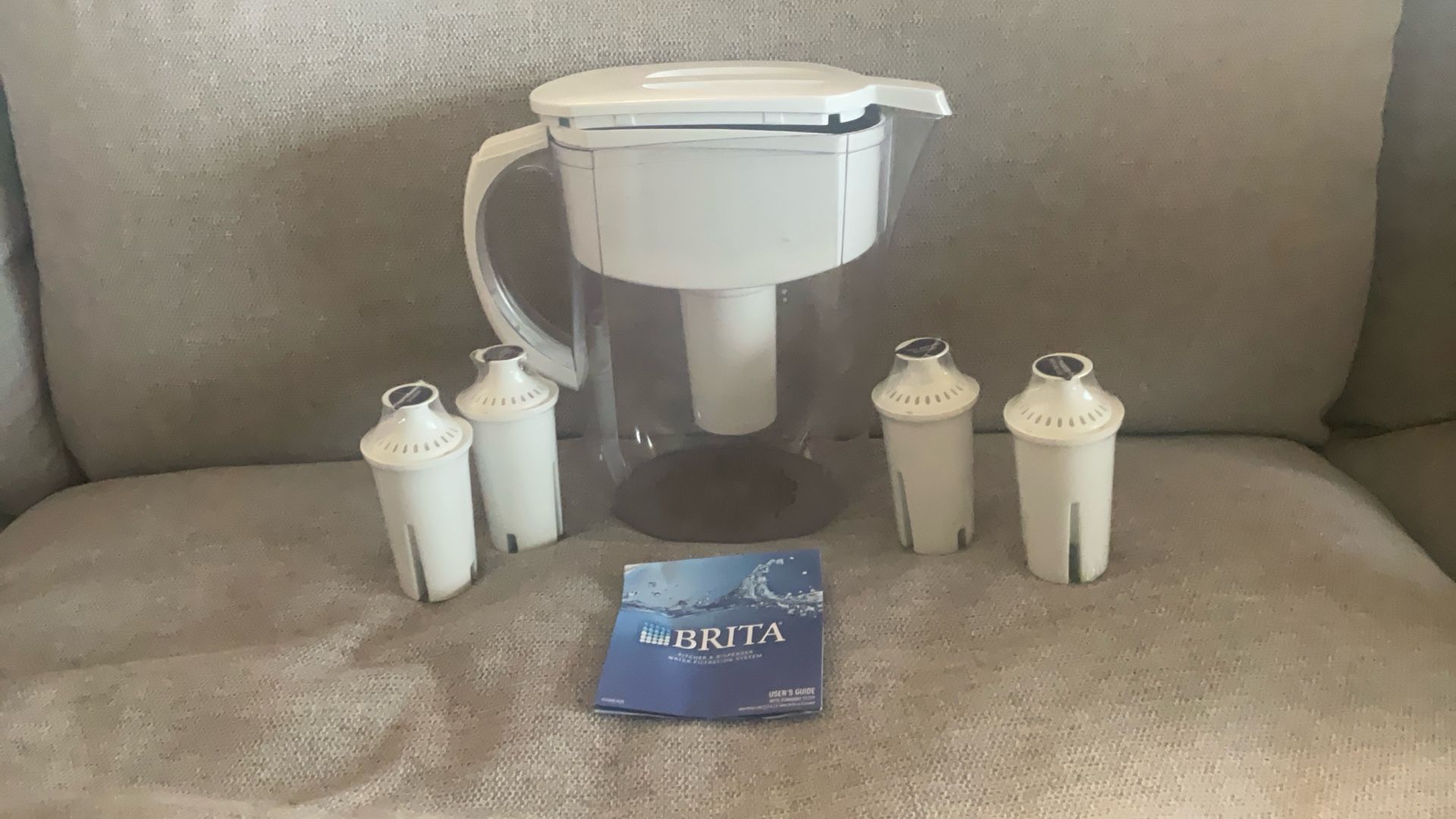 Brita Water Pitcher With 4 Refill Filters for Sale in Del Mar, CA - OfferUp