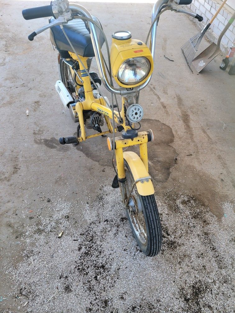 Vintage 1977 Honda Express & 1978 Harley Davidson Amf Roadmaster for ...