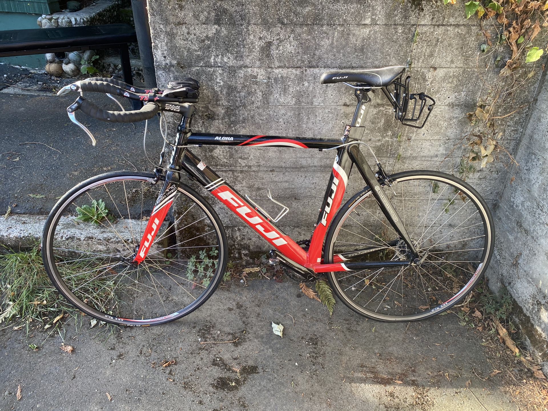 2008 Fuji Aloha, 58cm Tri road bike for Sale in Tukwila, WA - OfferUp