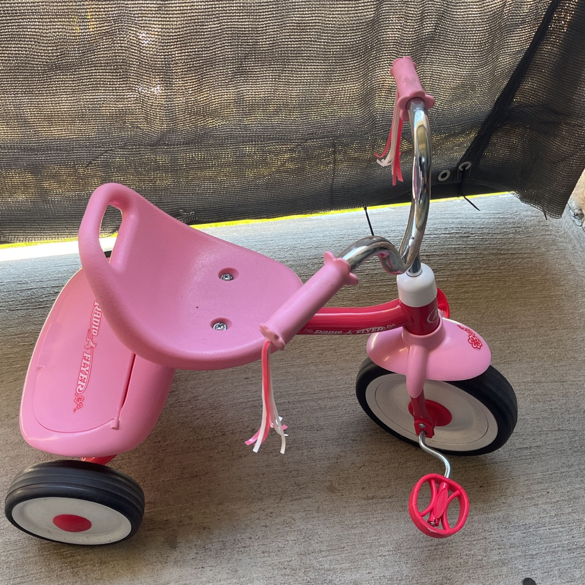 Foldable Tricycle Pink Radio