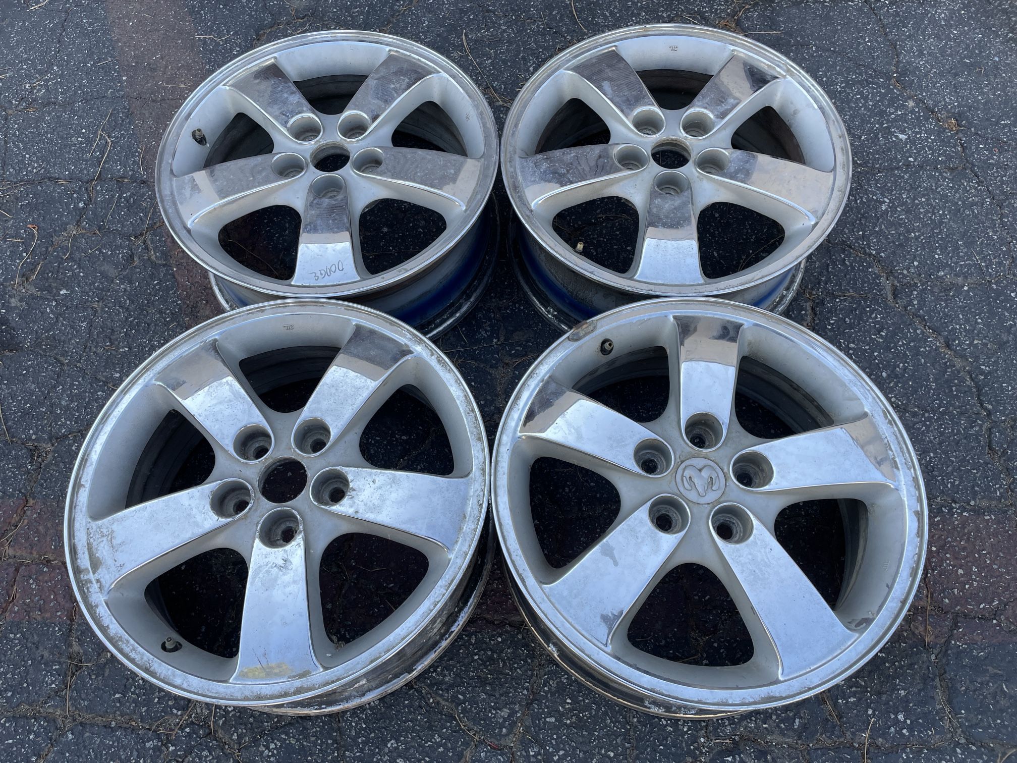 Dodge stratus 17 inch chrome rims. Fits Caliber, avenger, Chrysler for ...