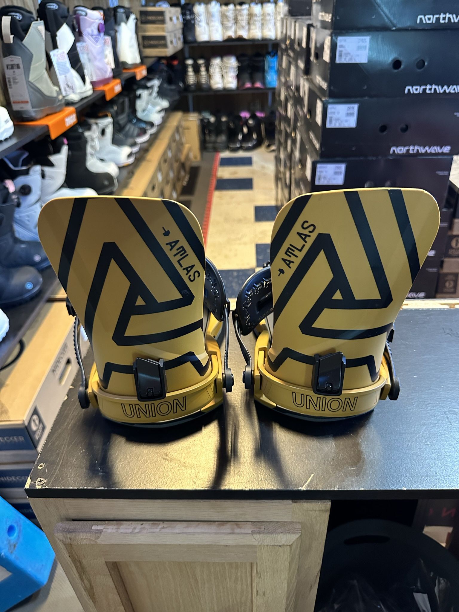 New Union Large Strata Mens Snowboard Bindings Warranty Included for ...