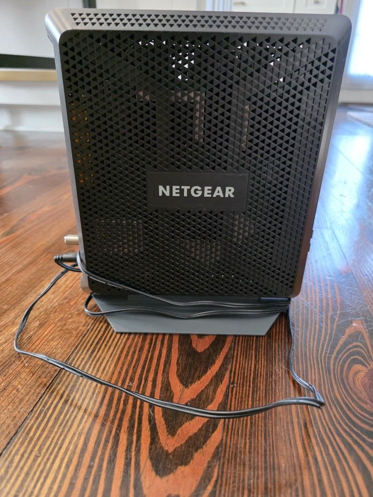 NETGEAR Nighthawk AC1900 (24x8) DOCSIS 3.0 WiFi Cable Modem Router ...