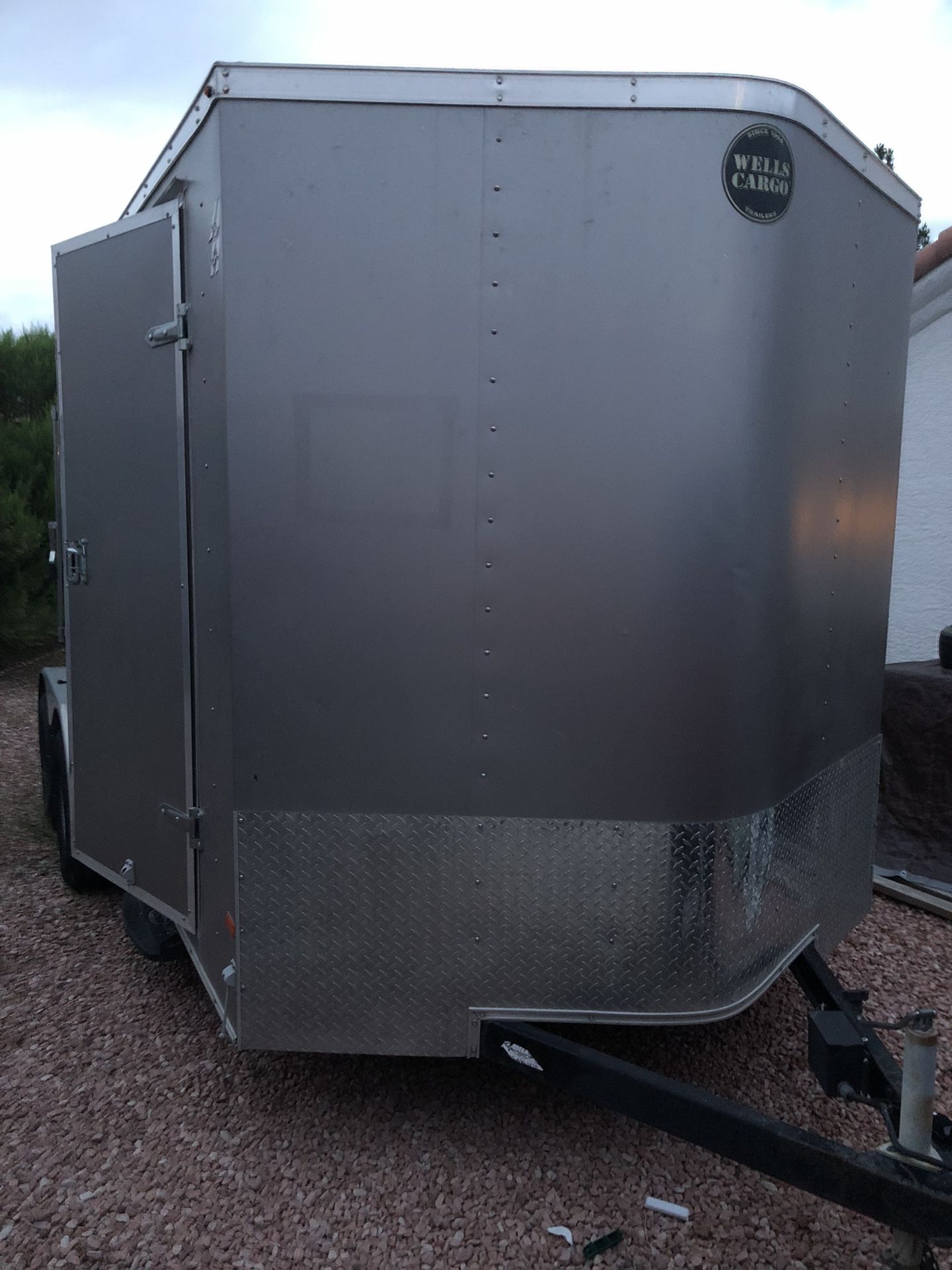 Clean Wells Cargo V Front Trailer 16 Foot for Sale in Las Vegas, NV ...