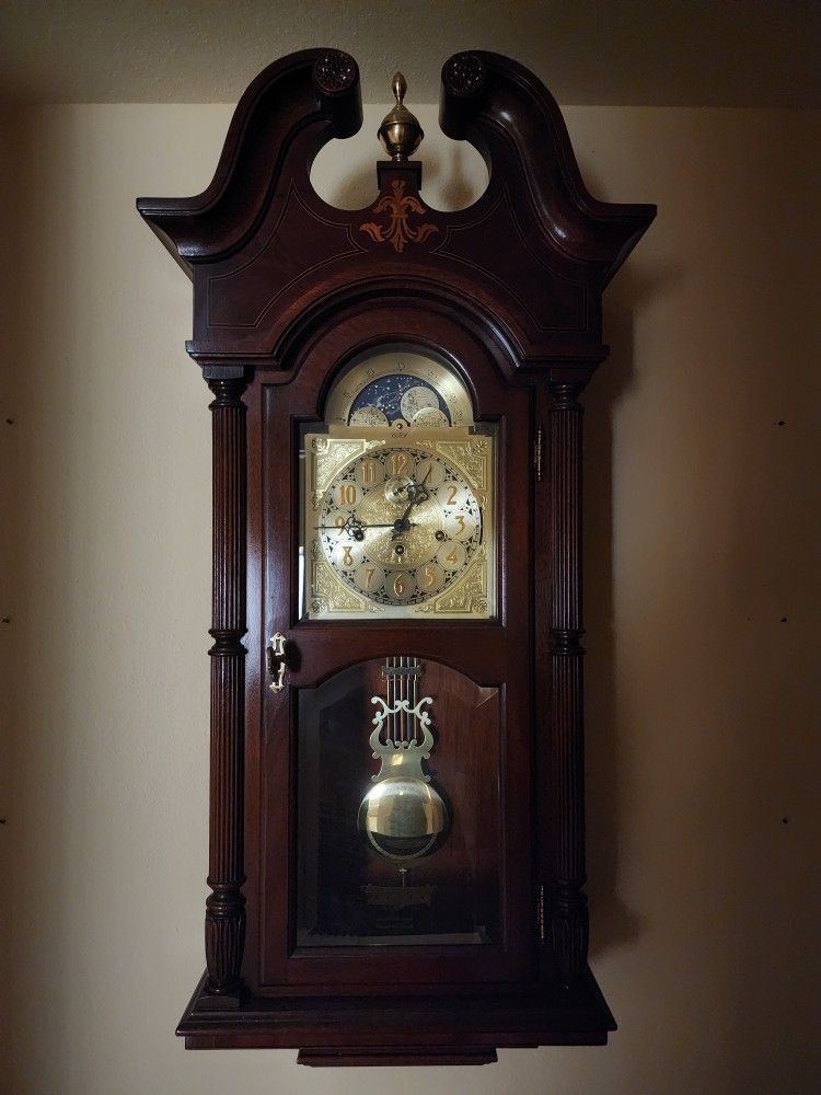 Charles R Sligh Wall Clock for Sale in Sun City, AZ - OfferUp