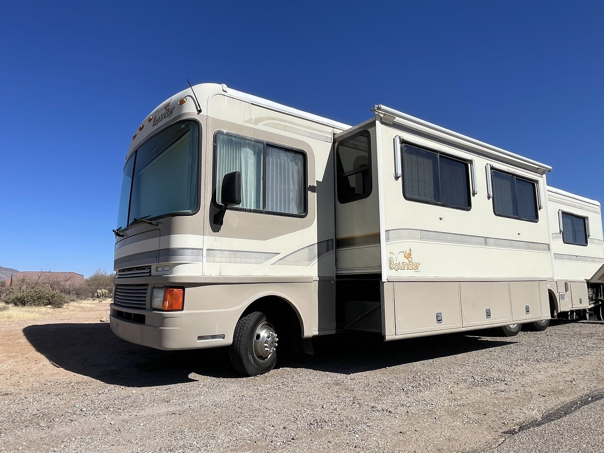 1998 fleetwood bounder for Sale in Tucson, AZ - OfferUp