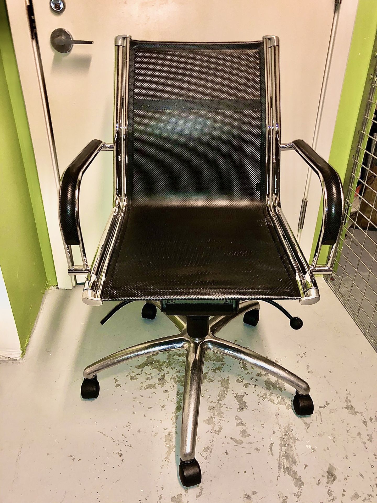 SitLand Leather Manager Chair (Made In Italy) for Sale in Palm Beach ...