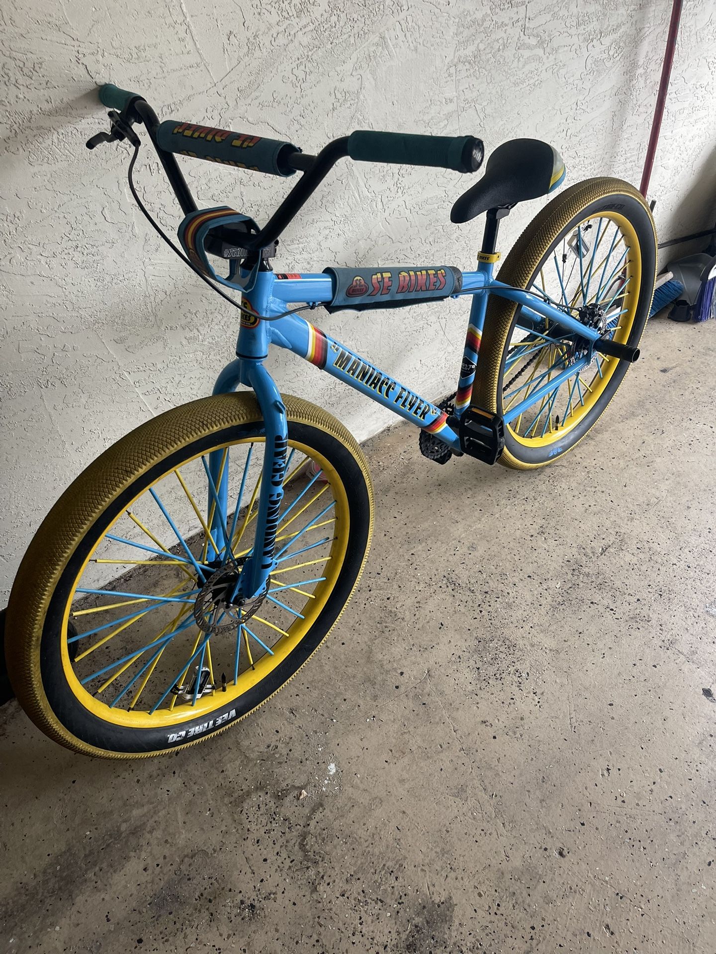 Manic Flyer for Sale in Oakland Park, FL - OfferUp