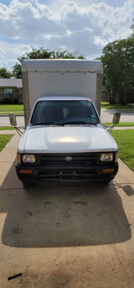 1993 TOYOTA T100 BOX TRUCK V6 3.0 for Sale in Carrollton, TX - OfferUp