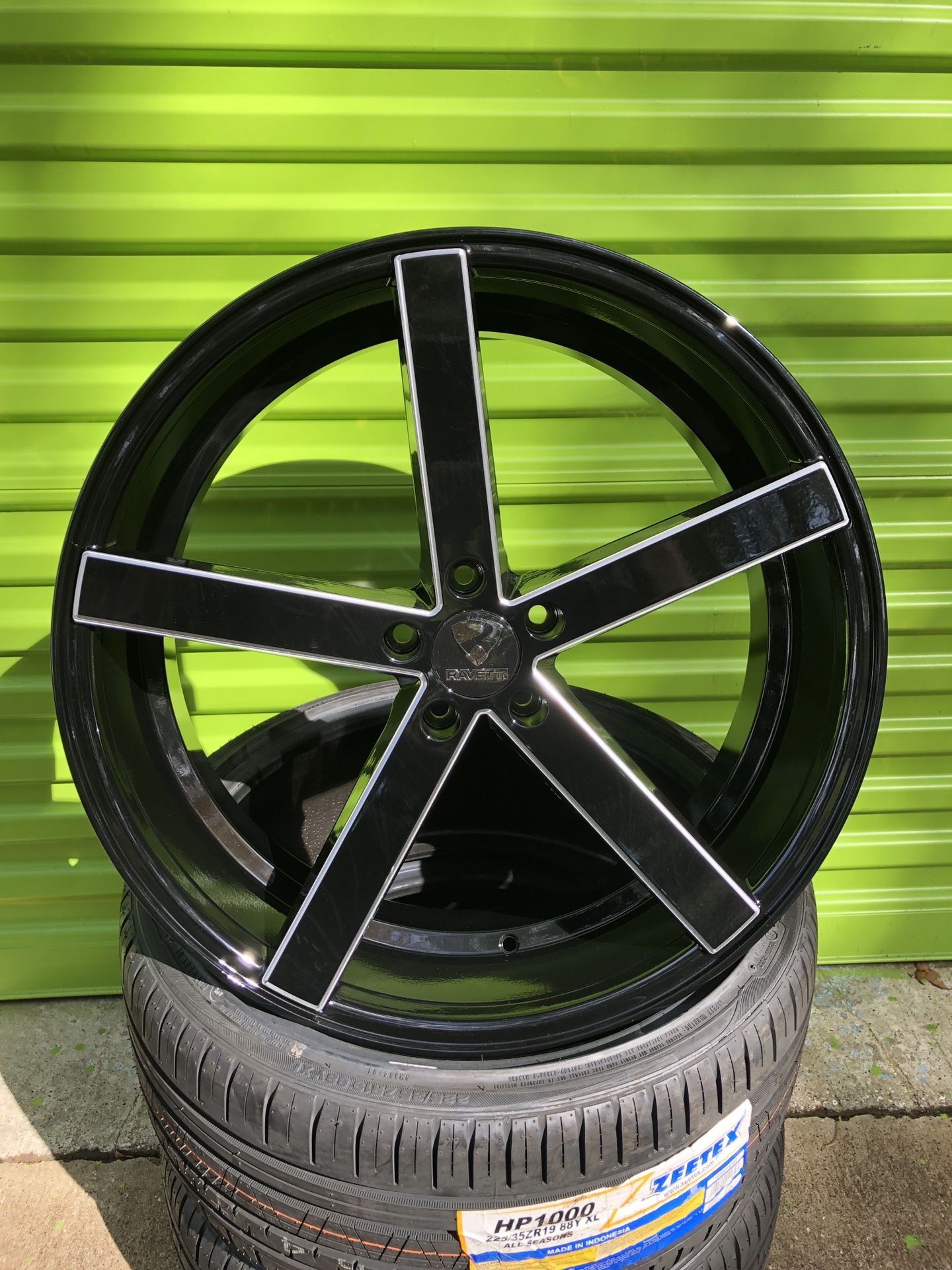 New Ravetti M1 22” wheels (rims) black and milled with a new set of ...