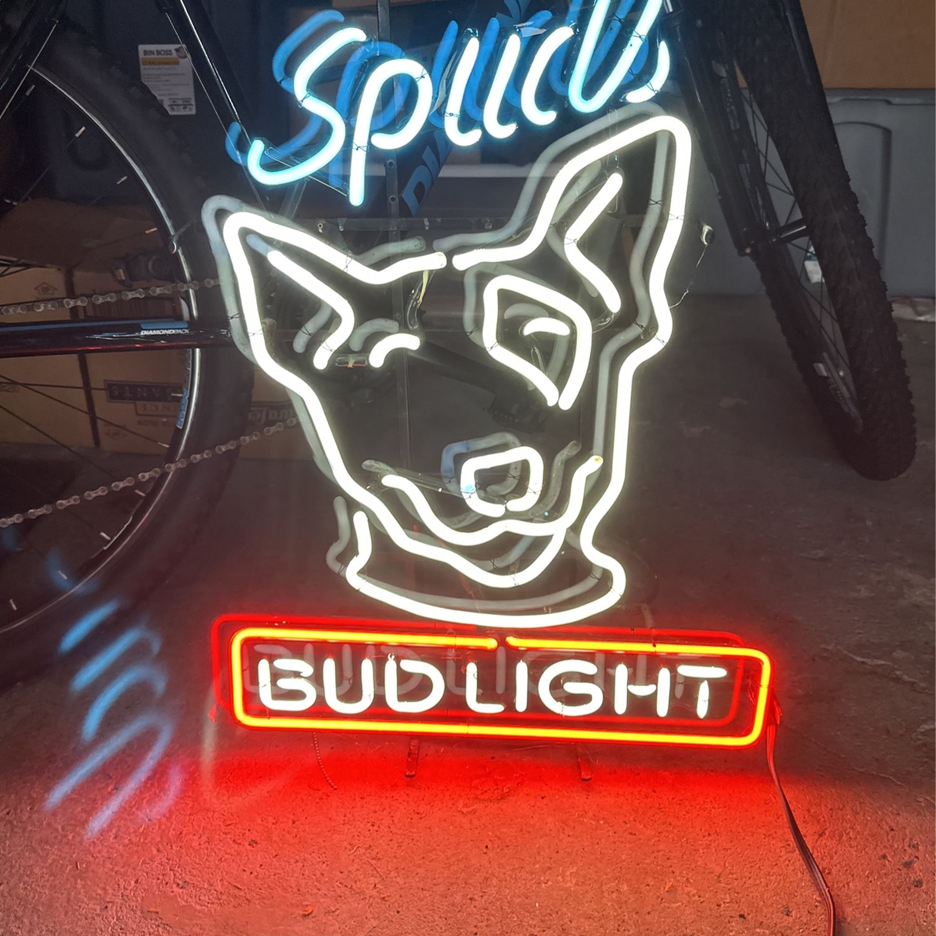 Dogfish Head Neon Sign