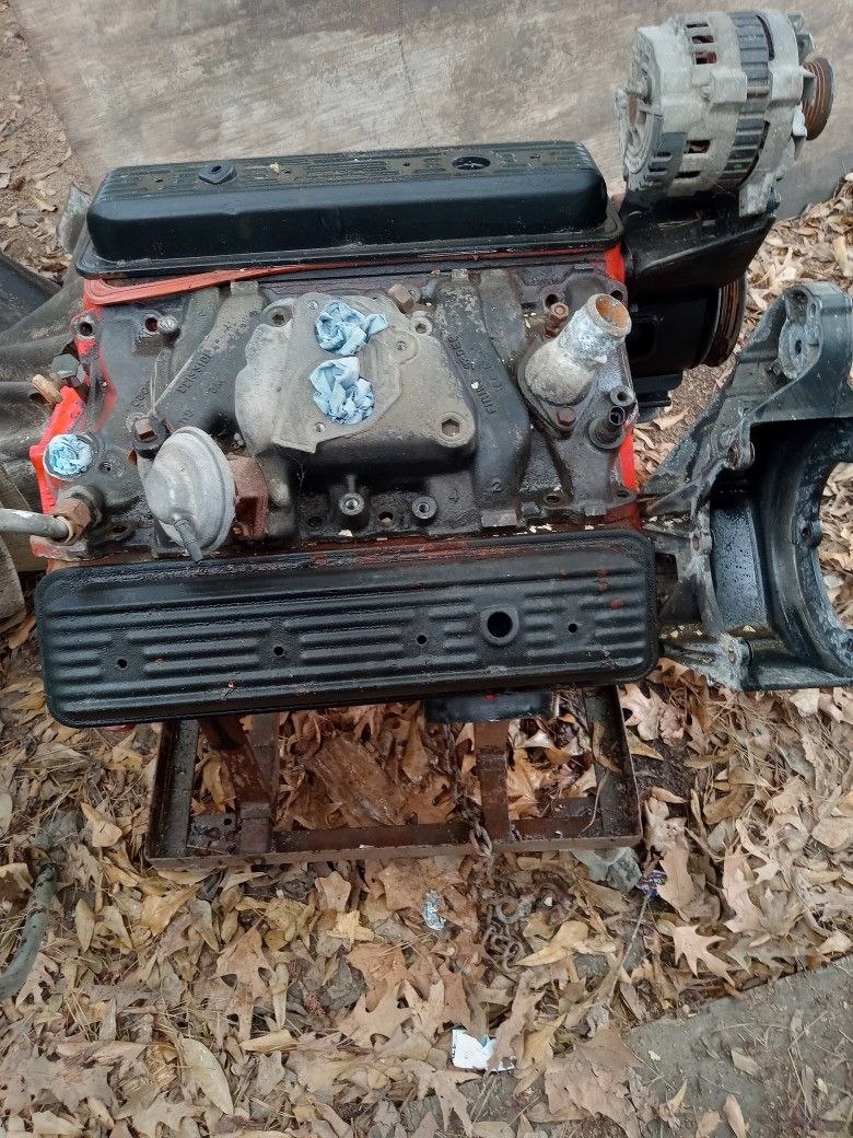 5.7l 350 Engine 1990 Tbi for Sale in Houston, TX - OfferUp