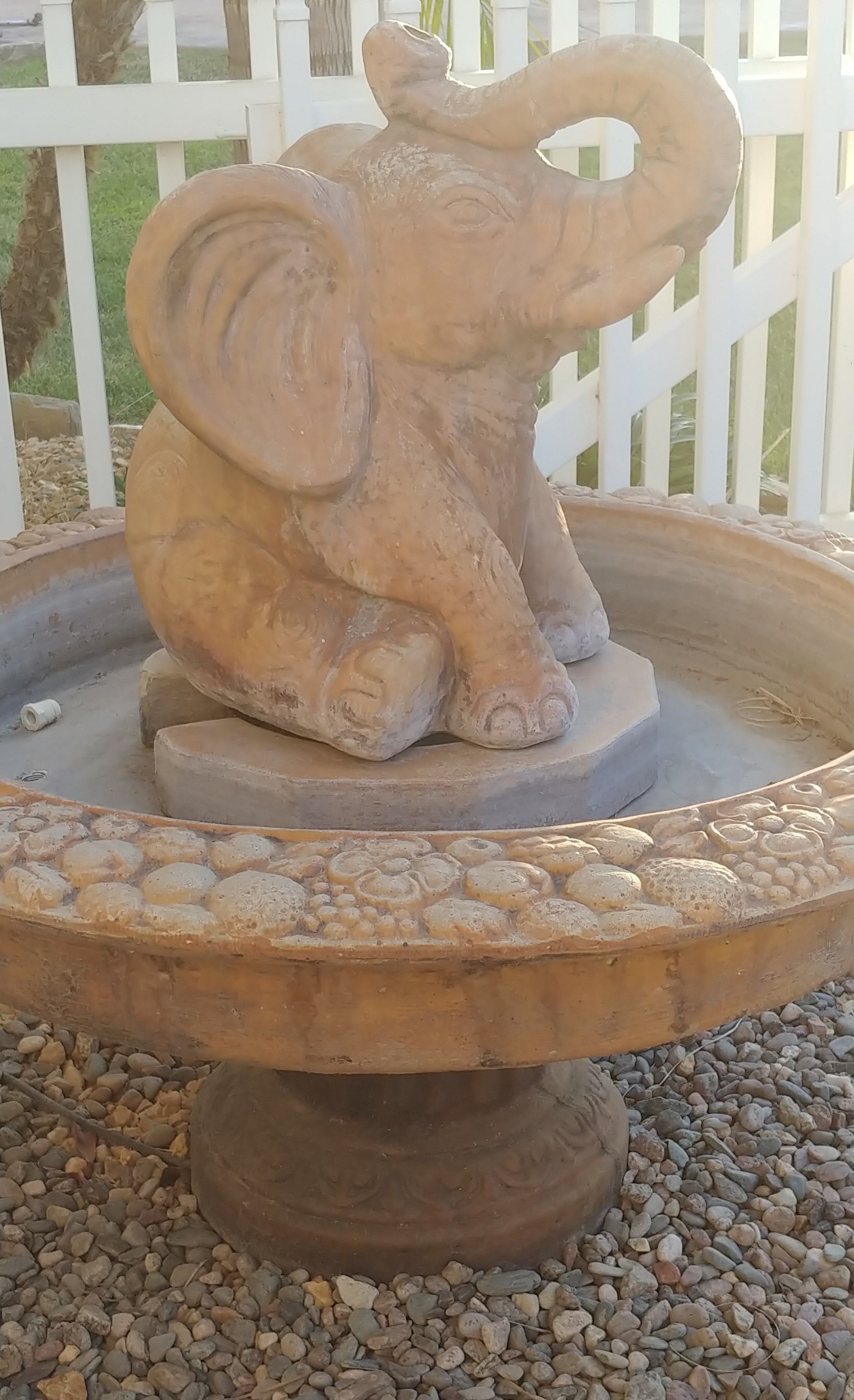 Concrete Elephant water fountain for Sale in Beaumont, CA - OfferUp