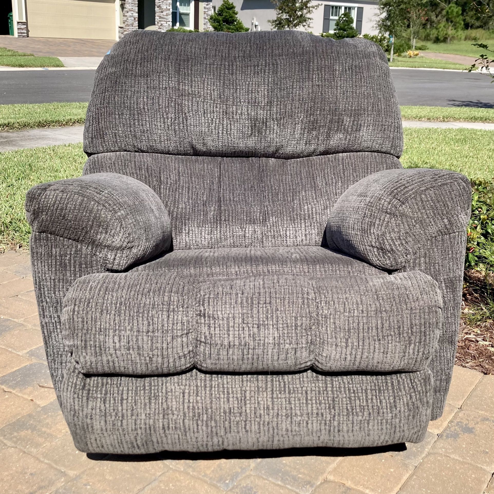 Kasan recliner store