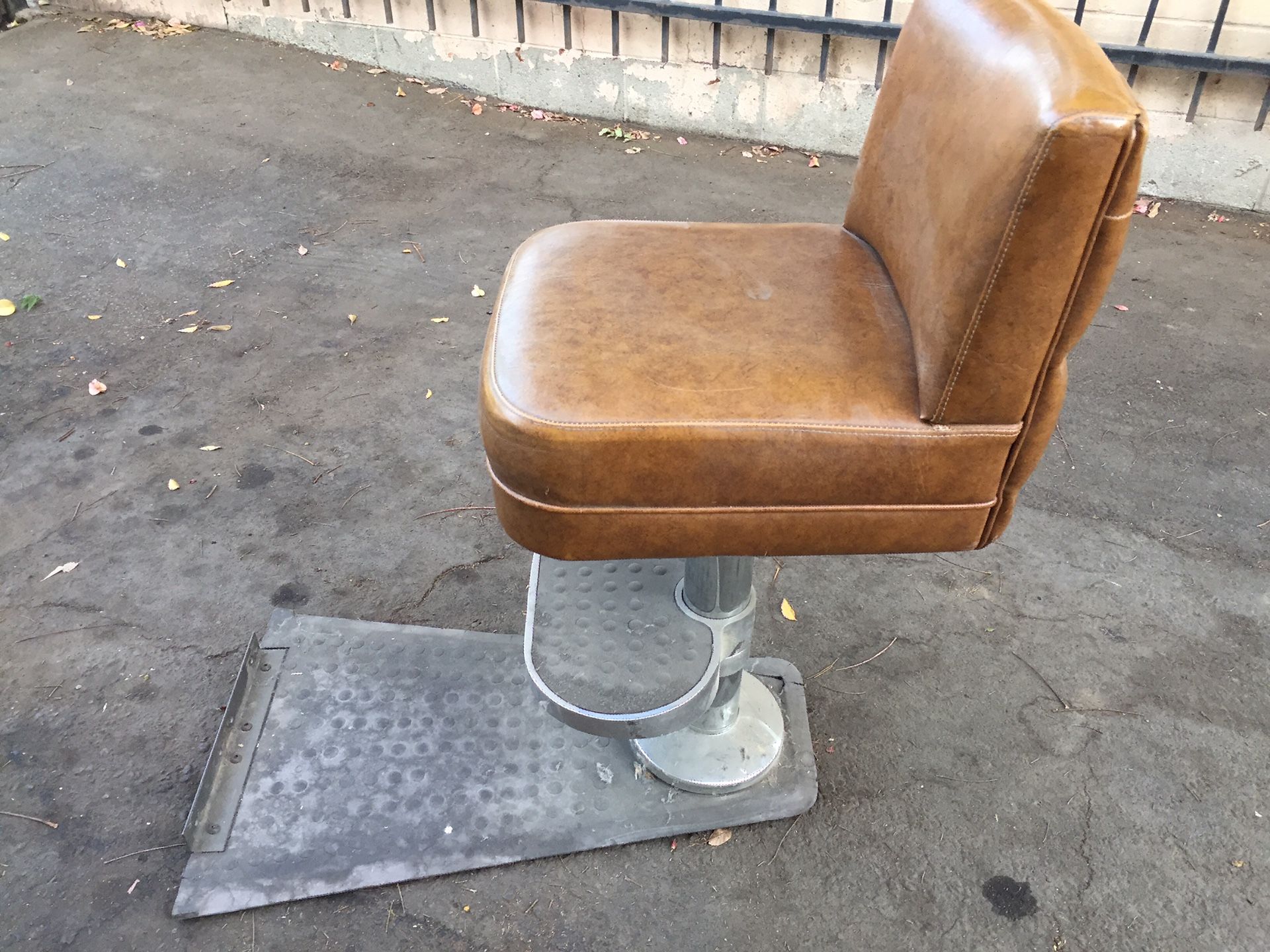 Slot machine chair straight from Las Vegas for Sale in CTY OF CMMRCE ...