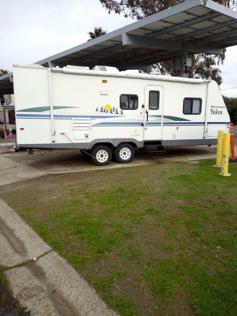 2006 Wilderness Yukon Living Trailer for Sale in Bakersfield, CA - OfferUp