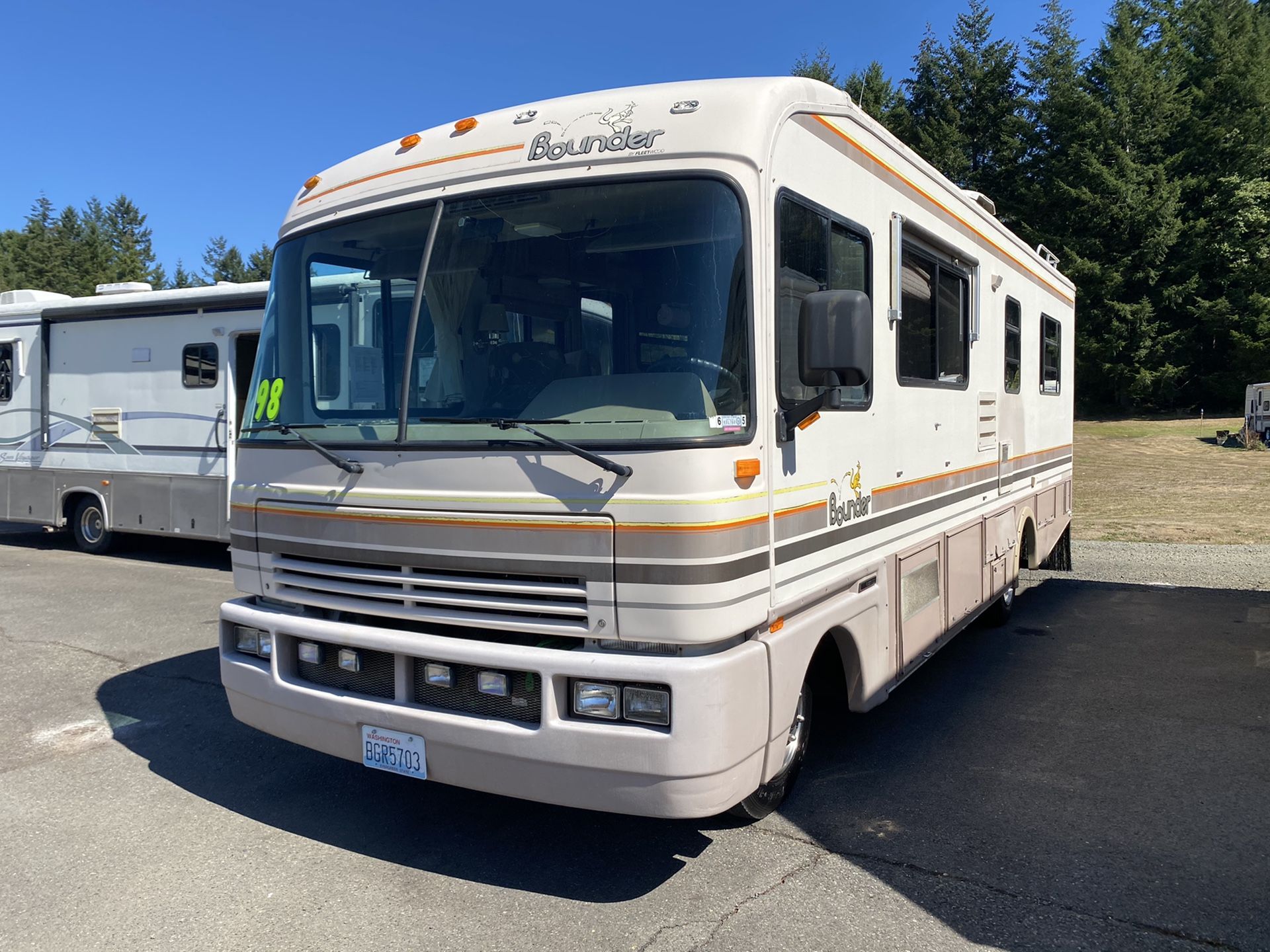 1992 Fleetwood Bounder for Sale in Shelton, WA - OfferUp