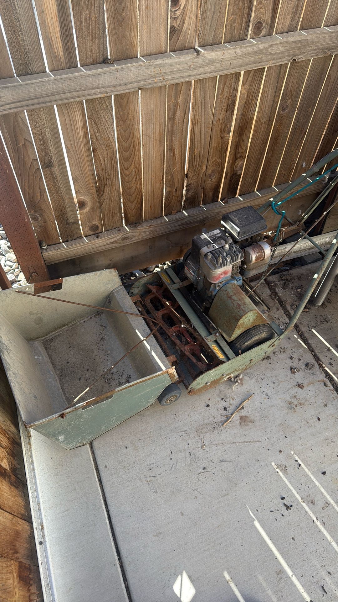 Trimmer Front Throw Lawn Mower for Sale in Pumpkin Center, CA - OfferUp
