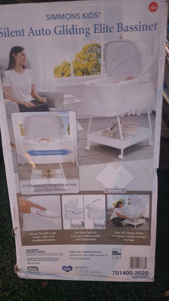 NEW Simmons Kids Silent Auto Gliding Elite Bassinet – Odyssey (White ...