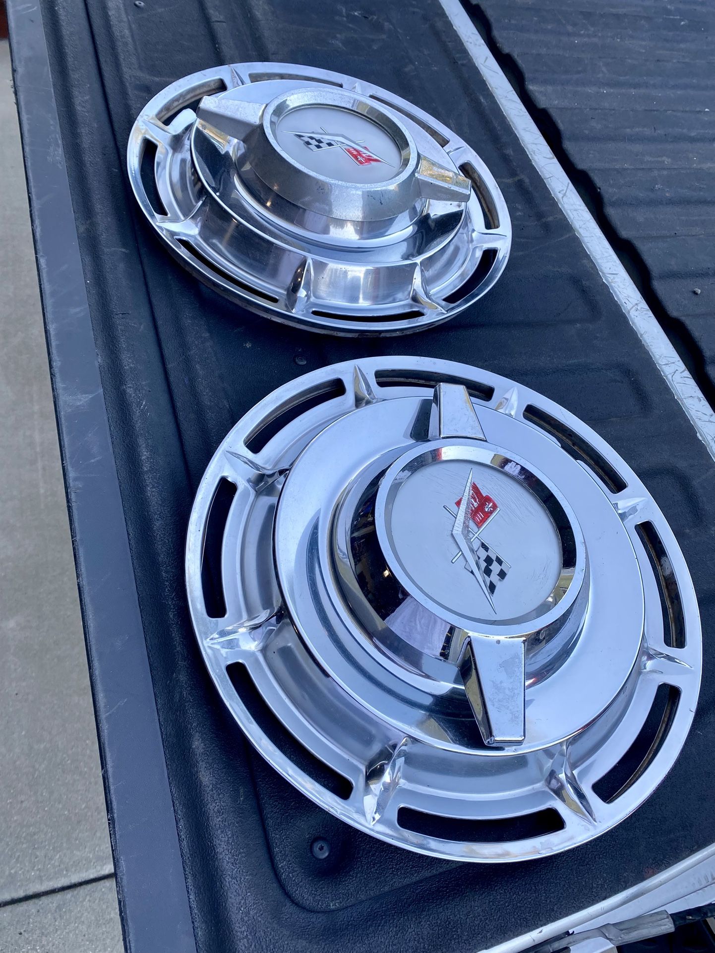 1960 Impala Spinner Hubcaps for Sale in Diamond Bar, CA - OfferUp