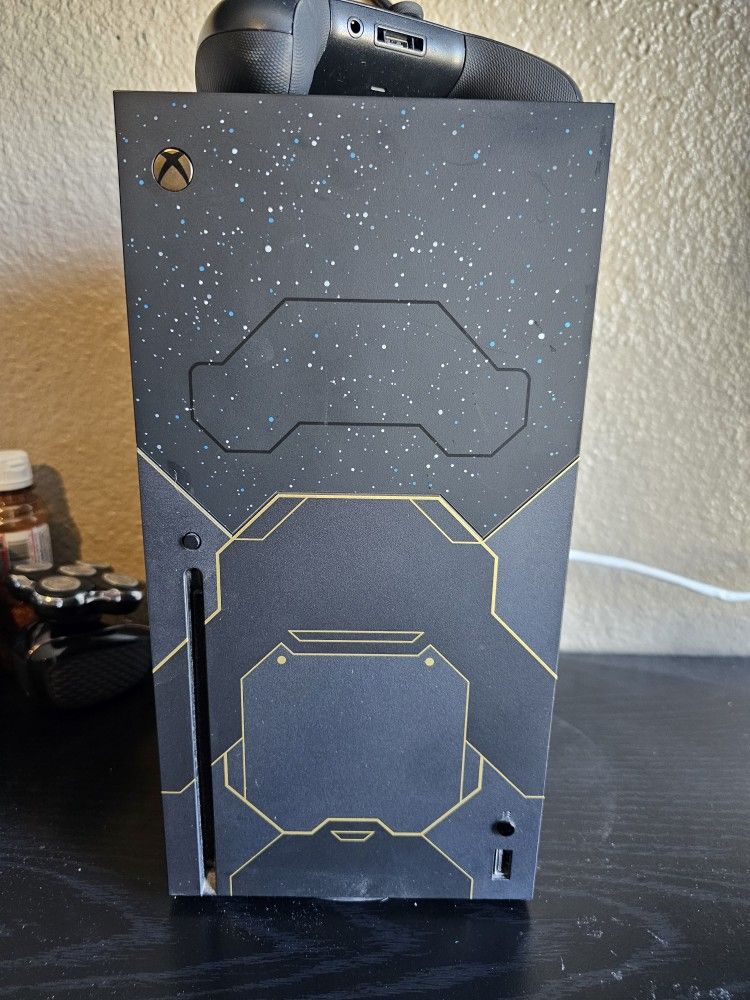 Xbox Series X Halo Edition for Sale in Riverside, CA - OfferUp