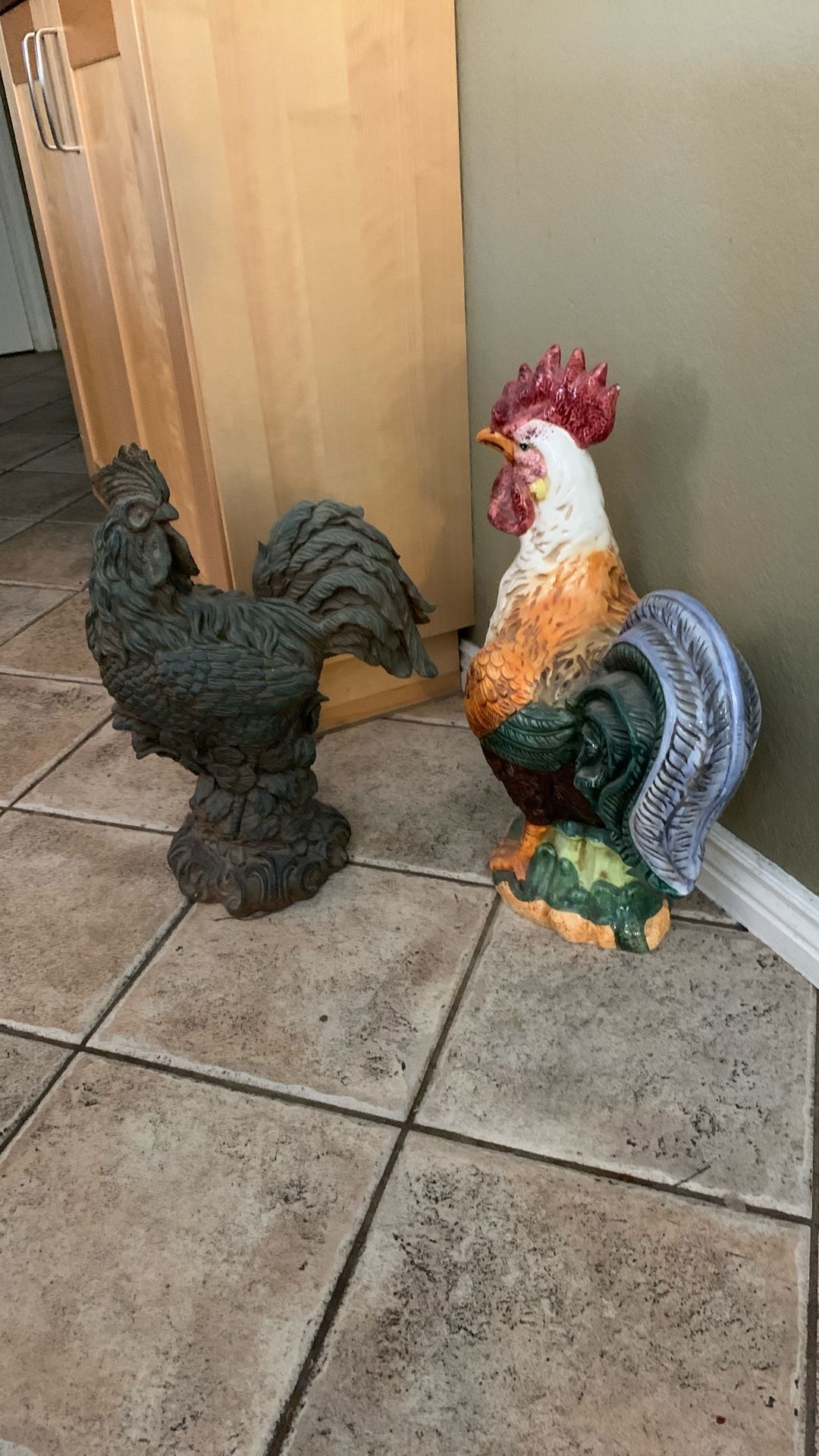 Roosters Set Of 2 for Sale in Phoenix, AZ - OfferUp