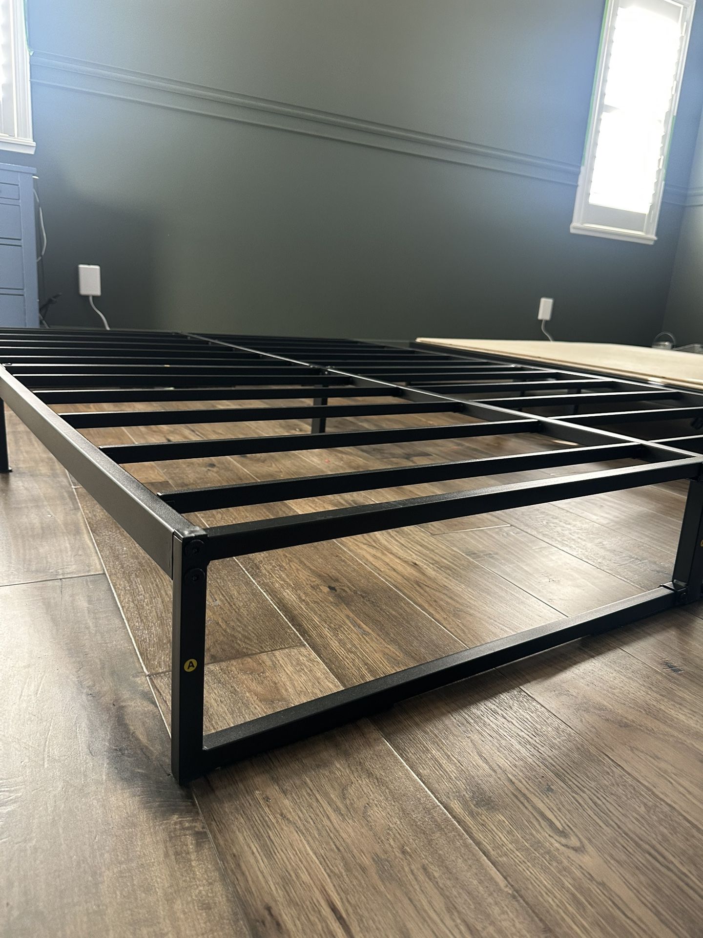 FREE Queen 8 Inch Metal Bed frame for Sale in Hughson, CA - OfferUp