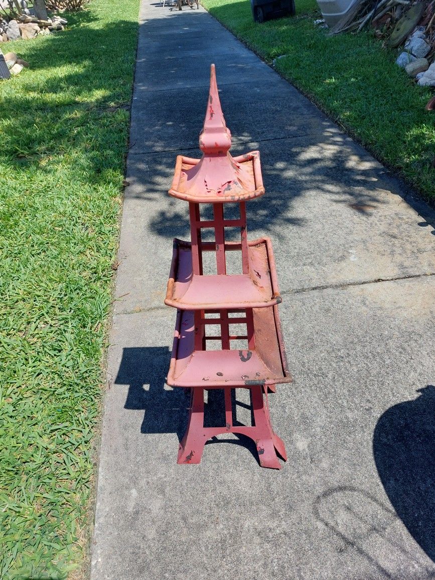 Cool Tall Metal Pagoda for Sale in Dunedin, FL - OfferUp
