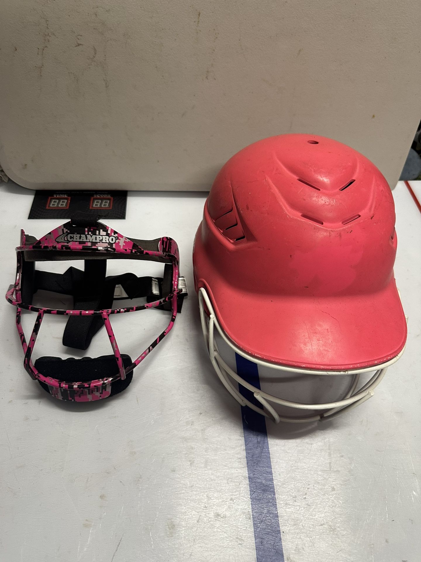 Softball Helmet And Fielding Mask for Sale in Encinitas, CA - OfferUp