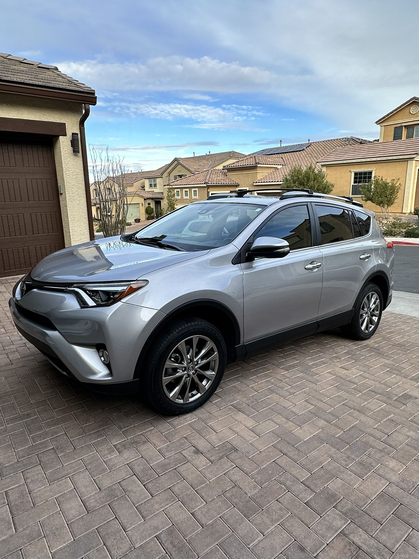 2018 Toyota Rav4 for Sale in Las Vegas, NV - OfferUp