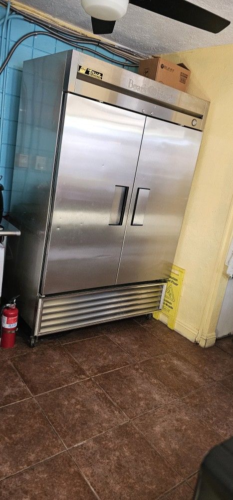 True Commercial Refrigerator for Sale in San Diego, California - OfferUp
