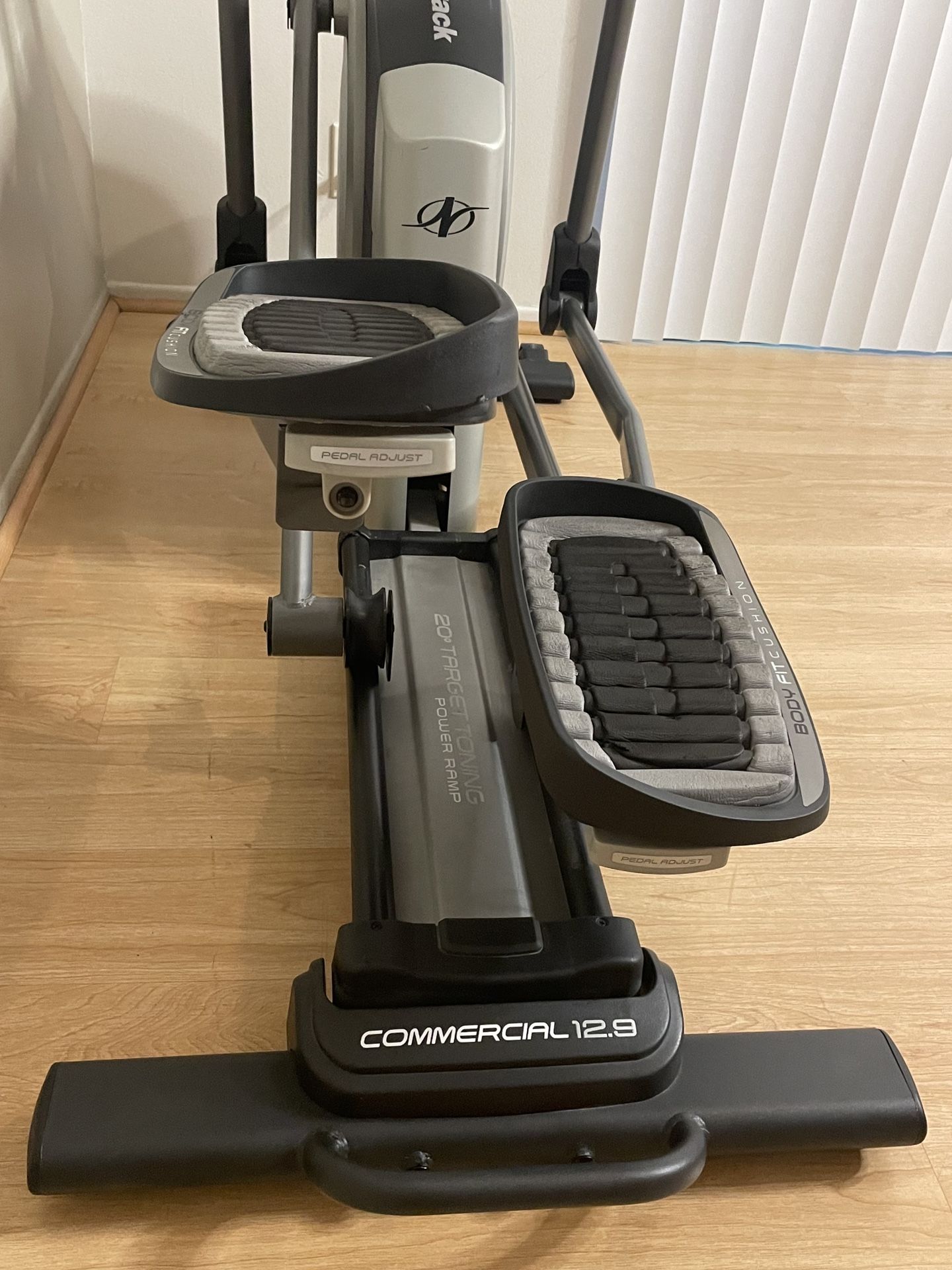 NordicTrack Commercial 12.9 Elliptical Stride-Trainer Exercise Workout ...