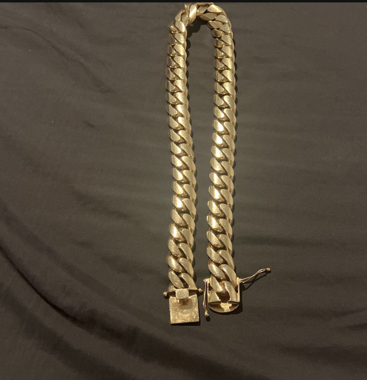 10k Solid Gold Miami Cuban Chain 1 Kilo for Sale in Orlando, FL - OfferUp