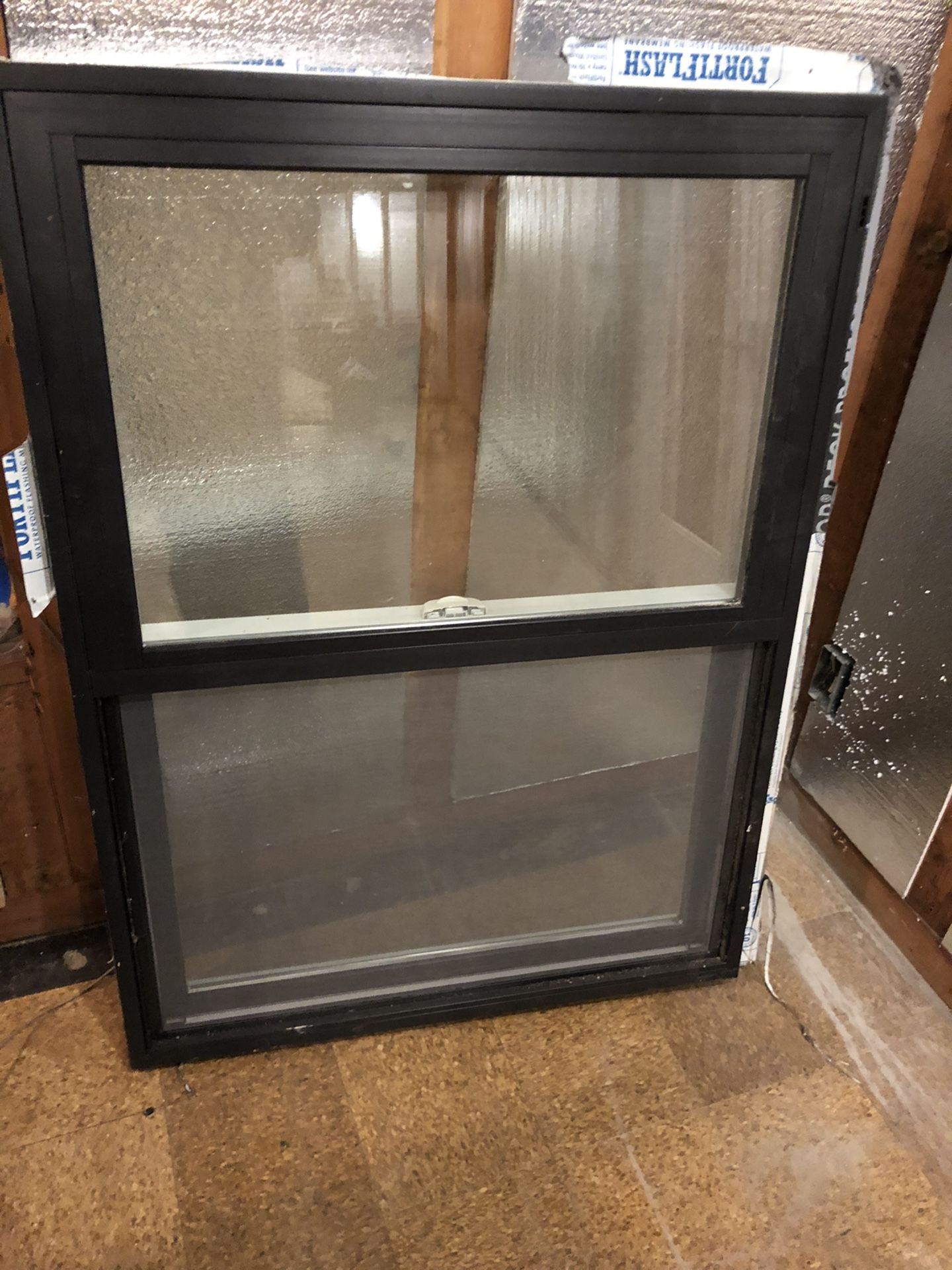 Anderson single hung window for Sale in Tacoma, WA - OfferUp