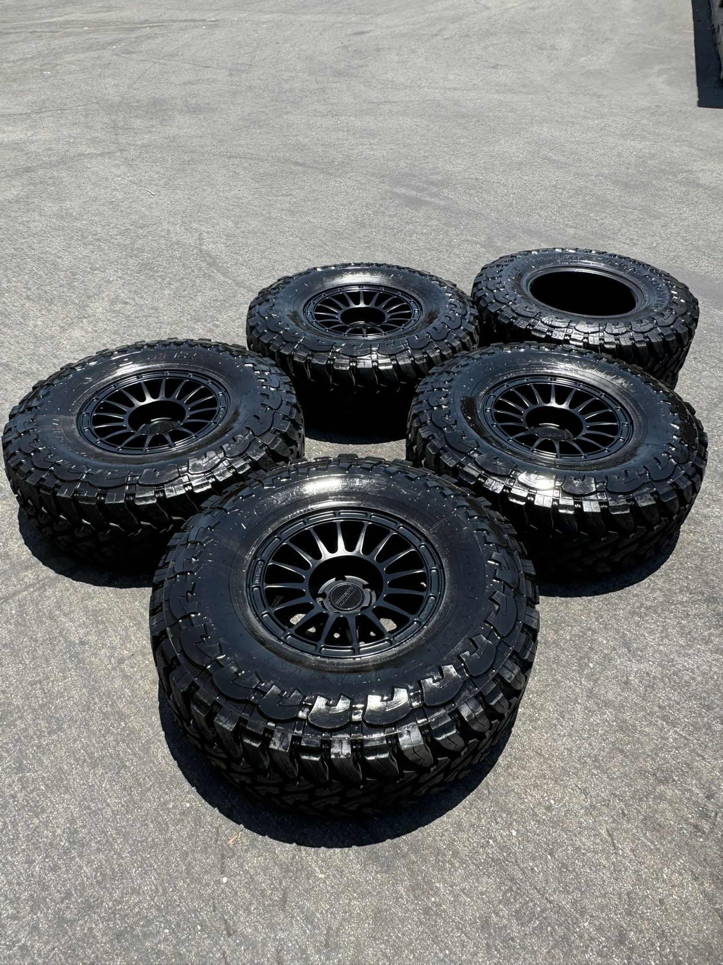Jeep Wrangler Gladiator Method MR314 17” Wheels and 37” Toyo M/T Tires ...