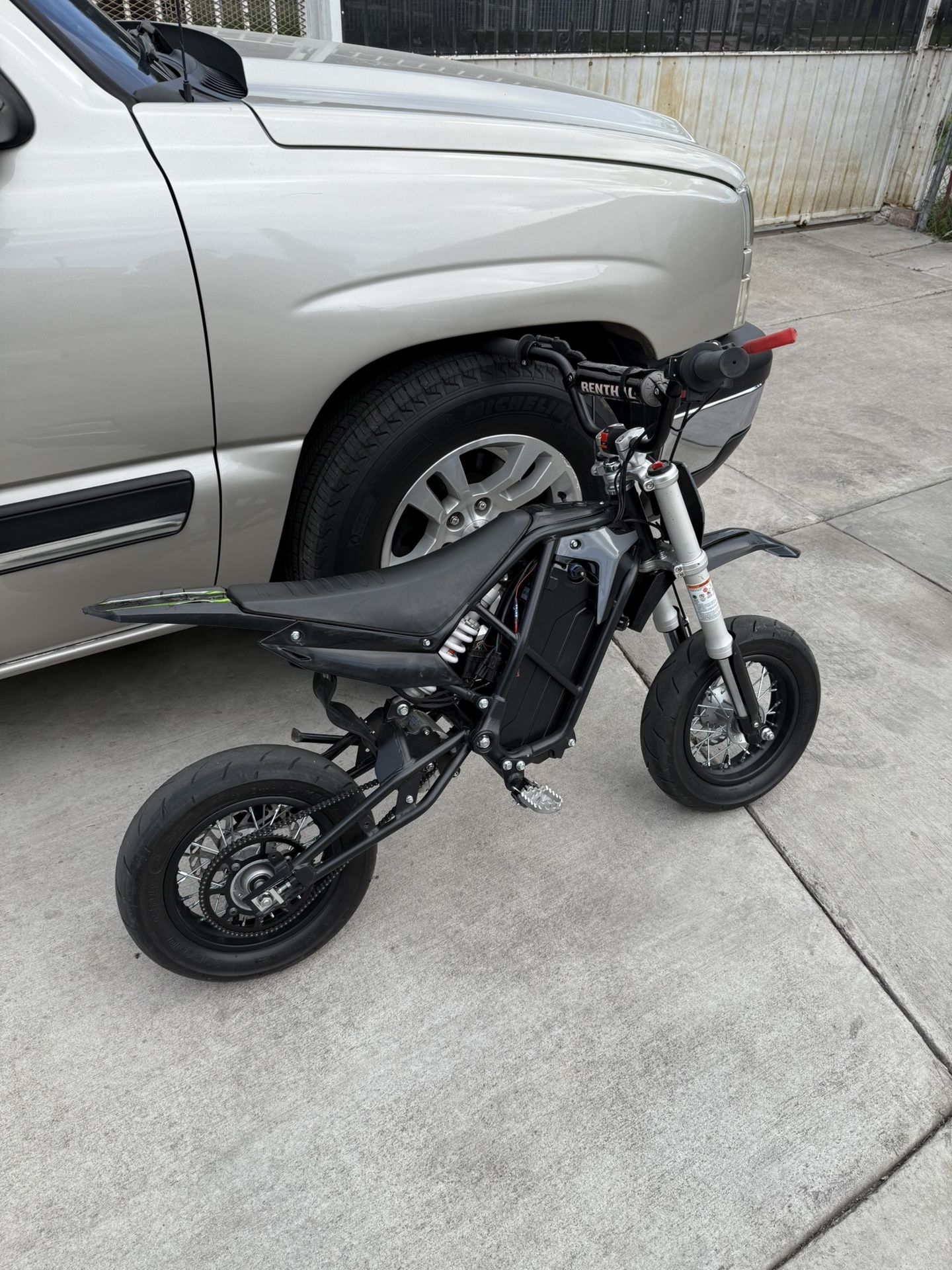 Ebox 2.0 Electric Mini Bike for Sale in San Bernardino, CA - OfferUp