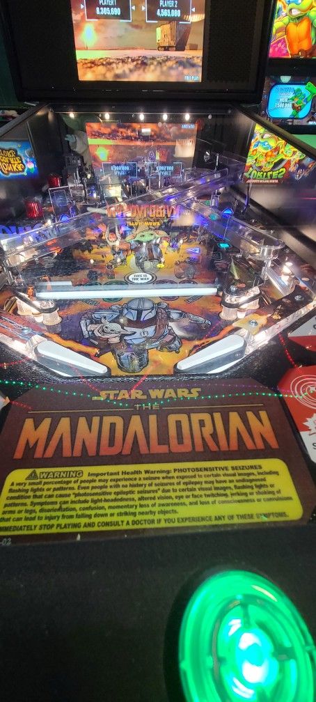 Mandalorian pinball Machine Excellent Condition Takes Quarters PRICE ...