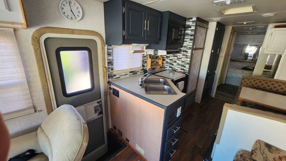 2000 Georgetown Forest River M-325s for Sale in Las Vegas, NV - OfferUp