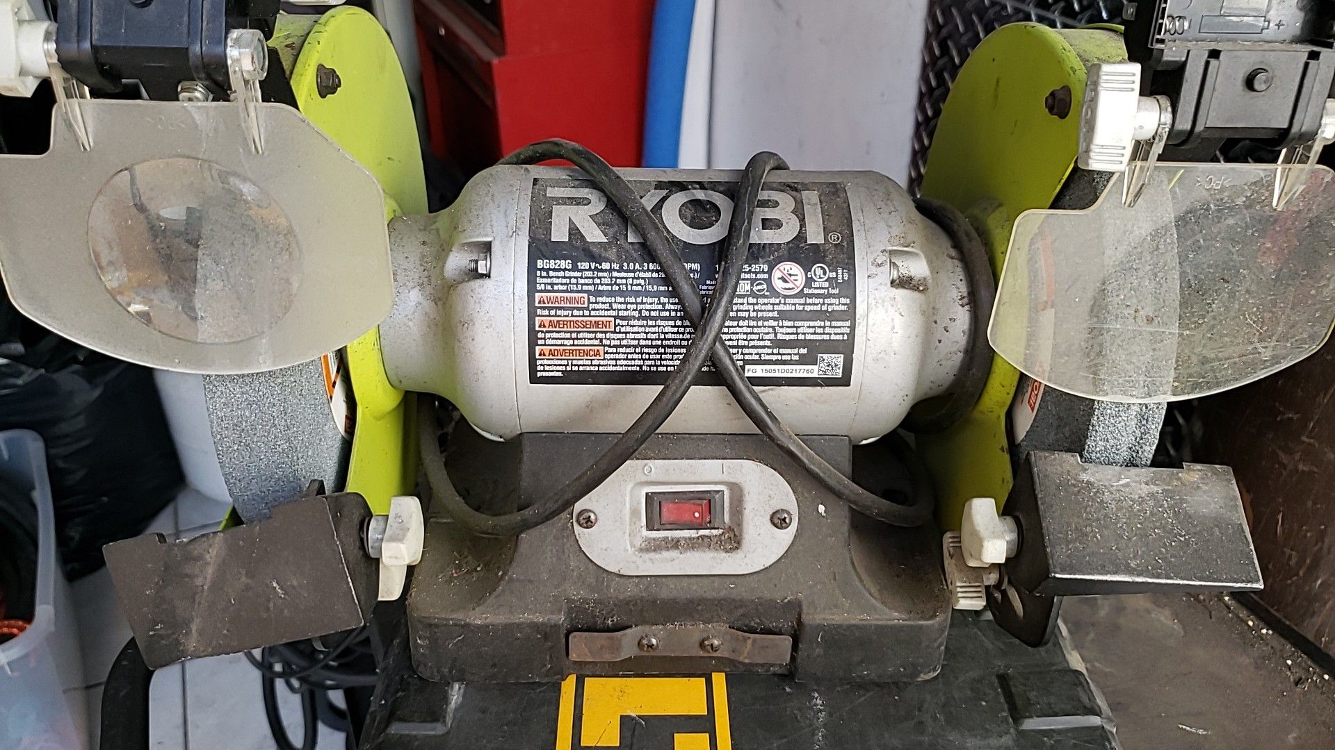 Ryobi 8" bench grinder for Sale in Los Angeles, CA - OfferUp
