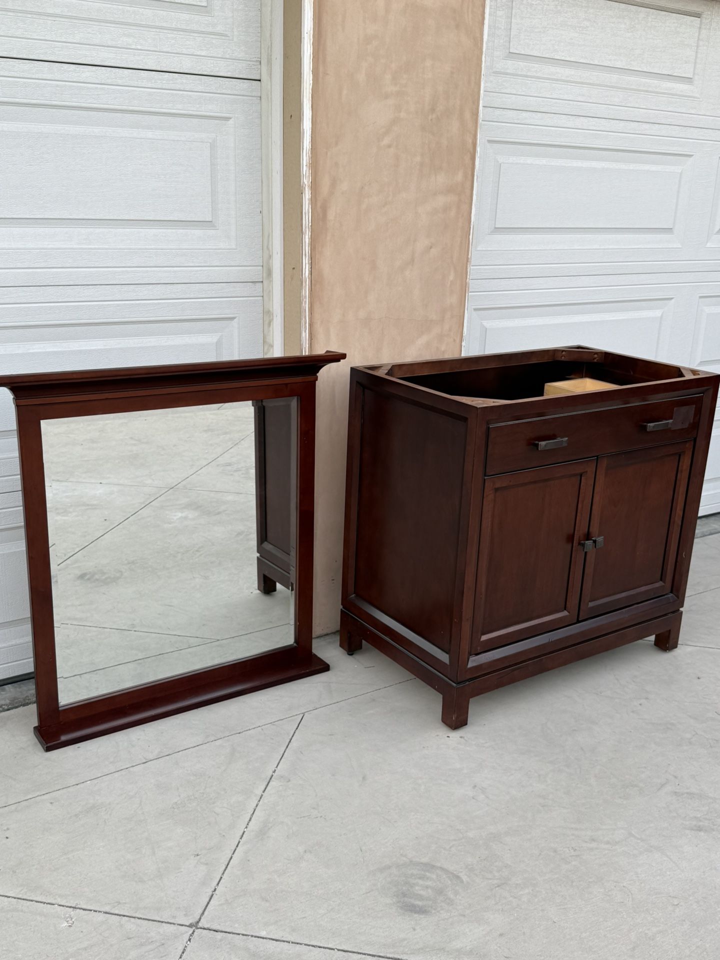 36” Bathroom Vanity & matching Mirror for Sale in Crystal City, CA ...