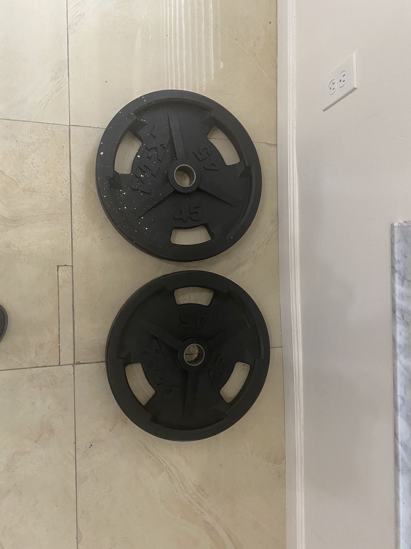 Workout Equipment/ Plates/ Bars for Sale in Pompano Beach, FL - OfferUp