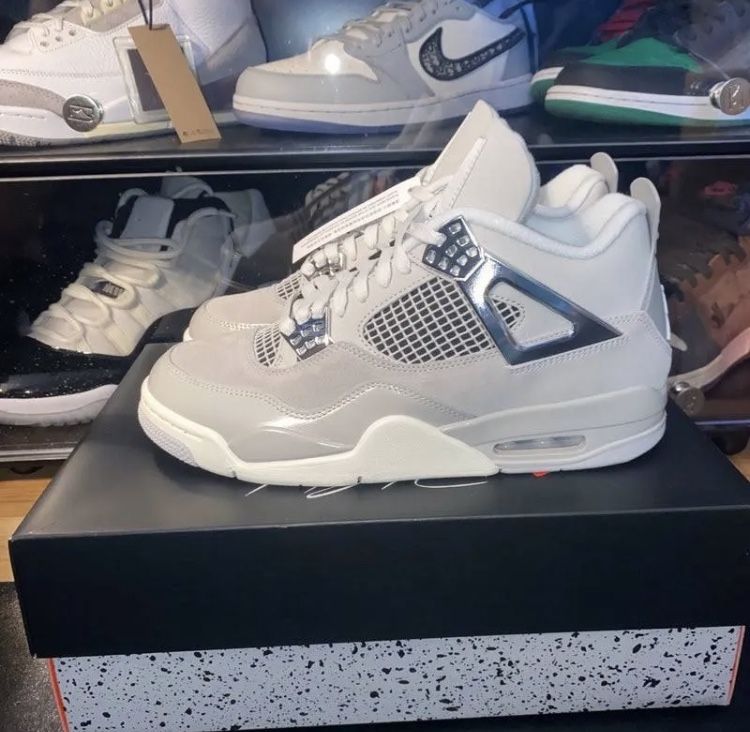 White Ice Jordan 4 Dunks for Sale in Westminster, CO - OfferUp